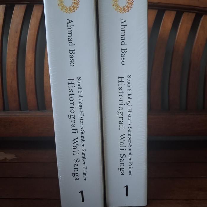 Jual Historiografi Wali Sanga Kajian Filologi Historis 928 halaman ...