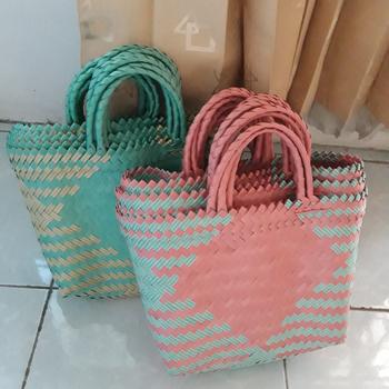 Tas Anyaman Plastik LURIK SEDANG (M) / Tas Souvenir Parcel Tas - Shop ...