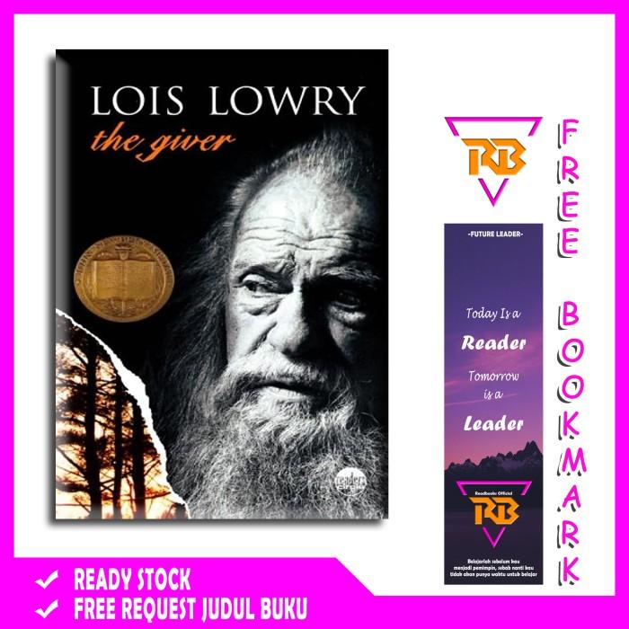 The Giver : A Novel by Lois Lowry (English Version) - Shop | Tokopedia