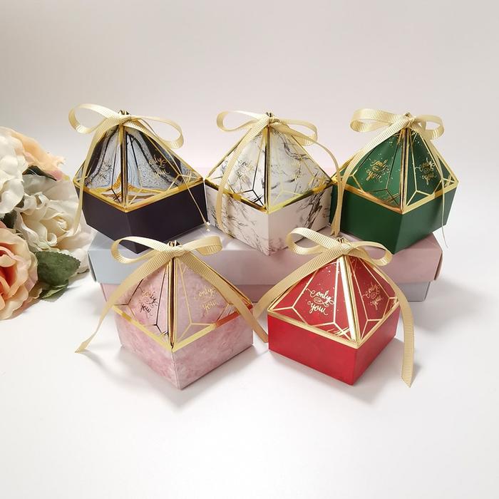 Jual KOTAK SOUVENIR PERMEN BOX GIFT KOTAK EMAS PIRAMID PERHIASAN ...