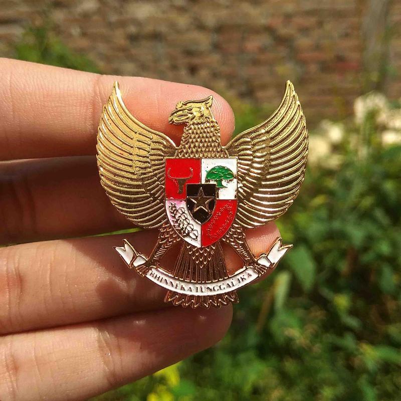 Pin Atau Bros Lambang Garuda Pancasila Besar - Shop | Tokopedia