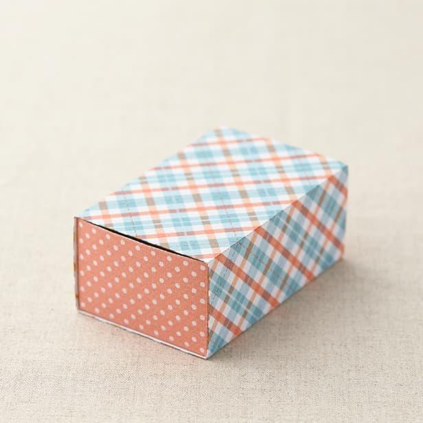 Jual Gift box Checkered Red And Sky Blue papercraft - Kab. Bekasi ...